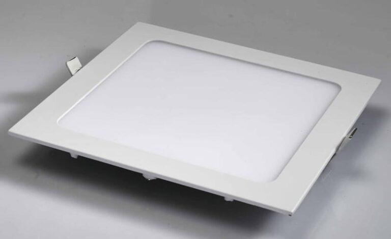 Đèn LED âm trần vuông chính hãng giá rẻ – Đẹp bảo hành 2 năm